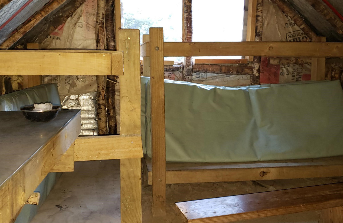 Steele Creek Hut: Greenstone & Caples Conservation Areas: Otago region