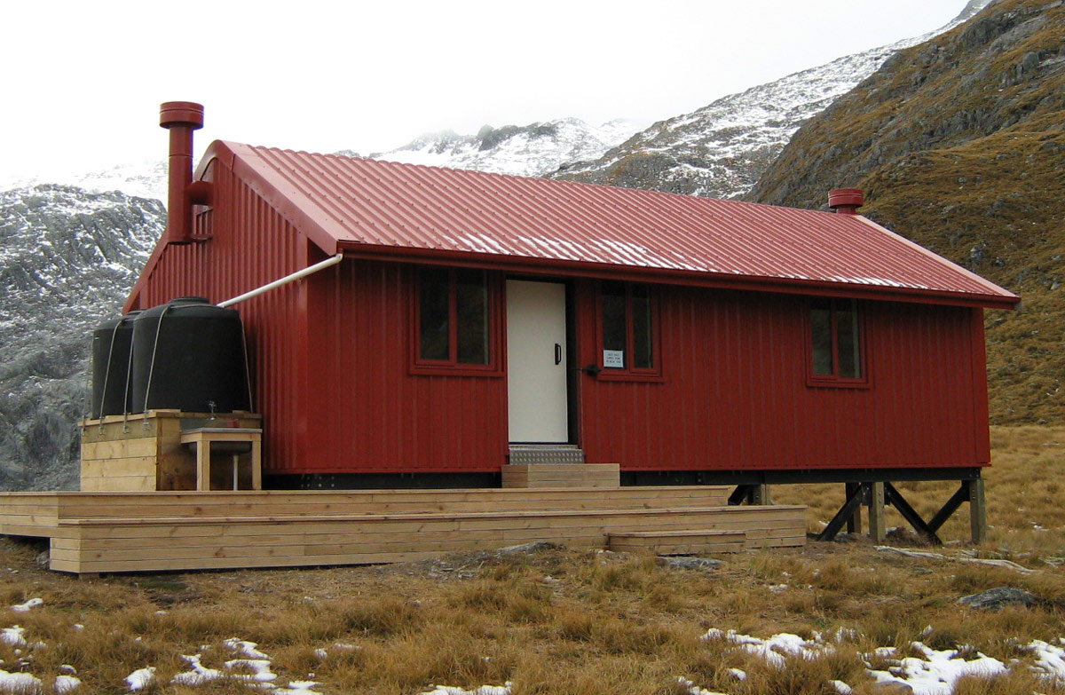 Booking and paying: Stay in a hut