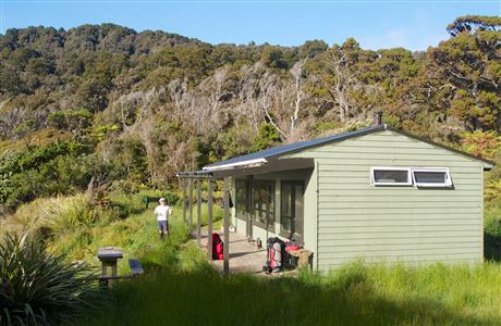 Bungaree Hut: Rakiura National Park: Southland region
