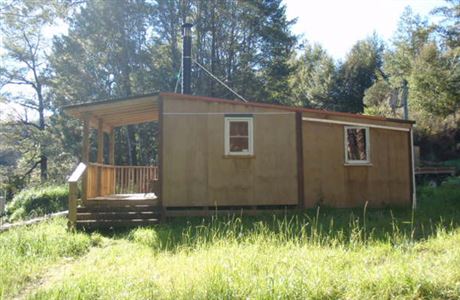 Jim's Flat Hut: Ahaura River & Lake Brunner catchments area, West Coast ...