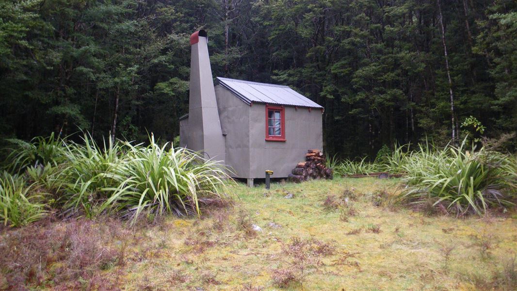 Kākāpō Hut: Kahurangi National Park, West Coast region