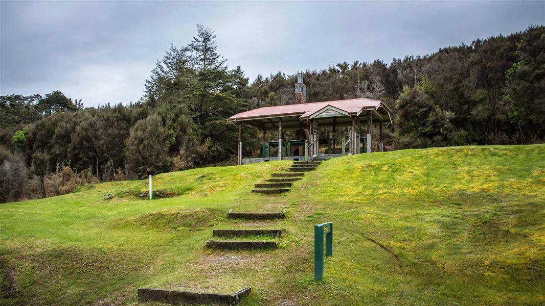 Waiuta Town Walk: Walking track in the Waiuta area