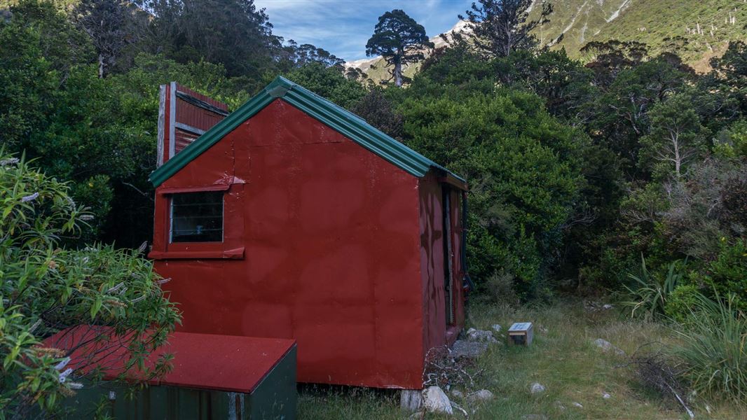 Julia Hut (old): Kelly Range - Styx River area, West Coast region