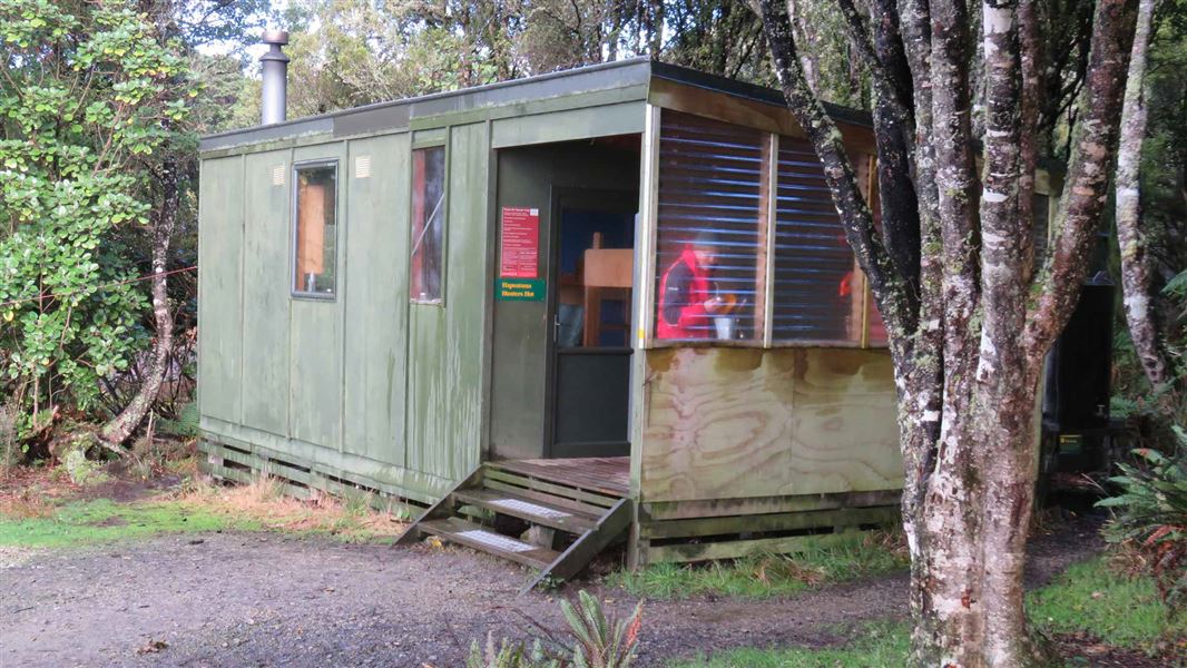 Hapuatuna Hunters Hut: Rakiura National Park: Southland region